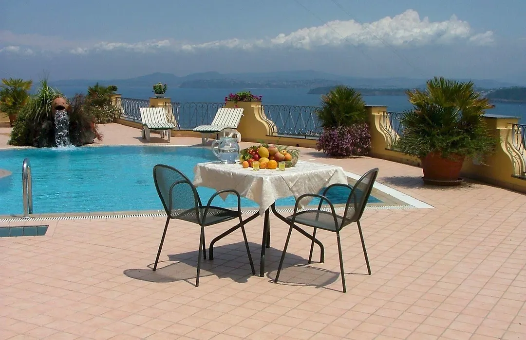 Vacation in Villa Rosalia Ischia, Ischia | hotels-ischia.org